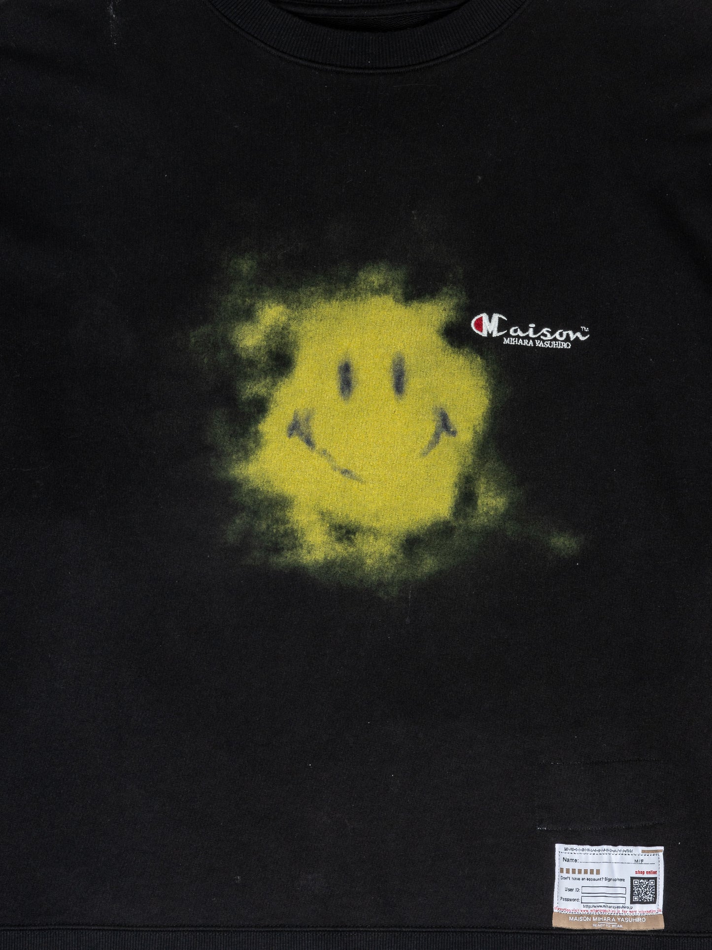 Smiley Face Crewneck – Groupie