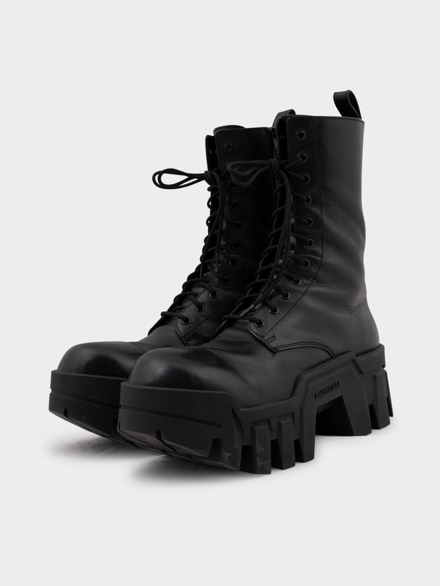 Bulldozer Boots – Groupie